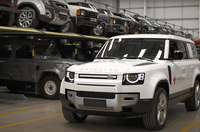 Humanitarians in action | Red Cross | Land Rover