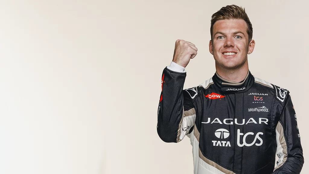 Luxury Saloons, Performance SUVs & Sports Cars | Jaguar