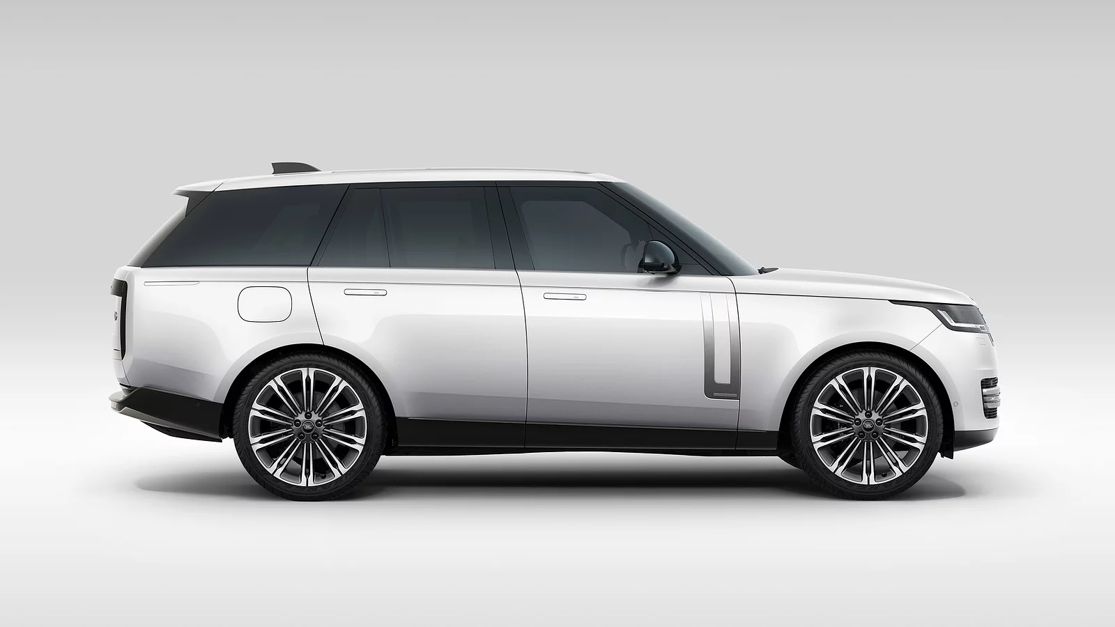 Personalise your Range Rover 2024 | Accessories | Land Rover Ireland