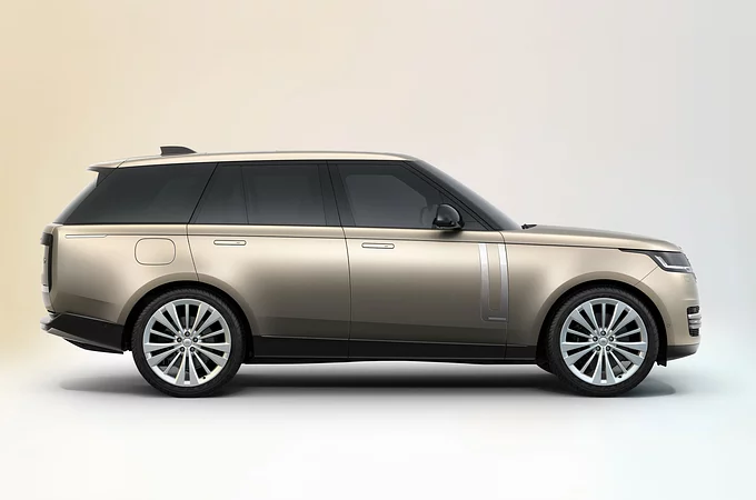 Electric Hybrid SUV | Explore All Features | Land Rover KSA