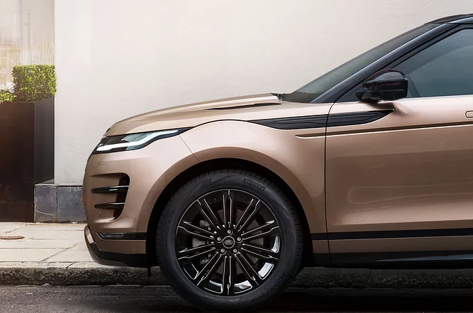 Range Rover Evoque | Plug-In Electric Hybrid | Land Rover Ireland