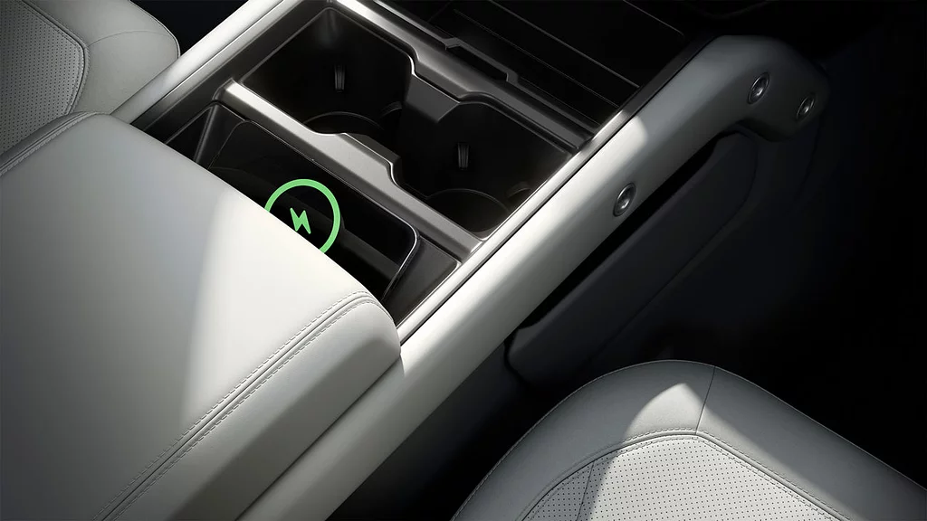 Explore Defender 110 2025 | Land Rover Kuwait