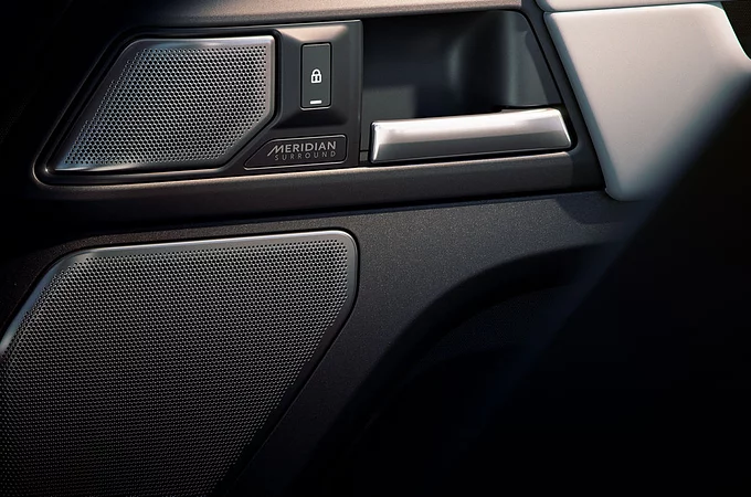 xplore Defender 110 2024 & Build yours today | Land Rover