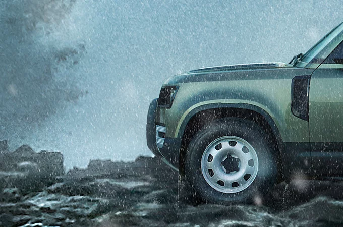 Explore Defender 90 2024 | Land Rover Kuwait