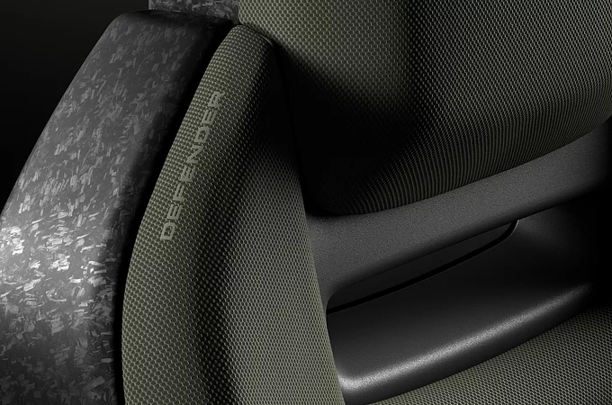 Explore Defender 110 OCTA 2024 | Land Rover Oman