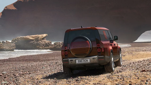 Explore Defender 130 2025 | Land Rover Iraq