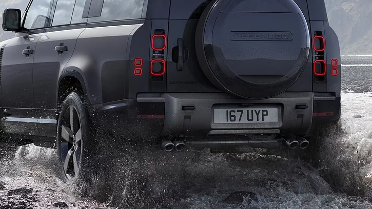Explore the Defender 130 | Land Rover Trinidad and Tobago Explore the Defender 130 | Land Rover Trinidad and Tobago
