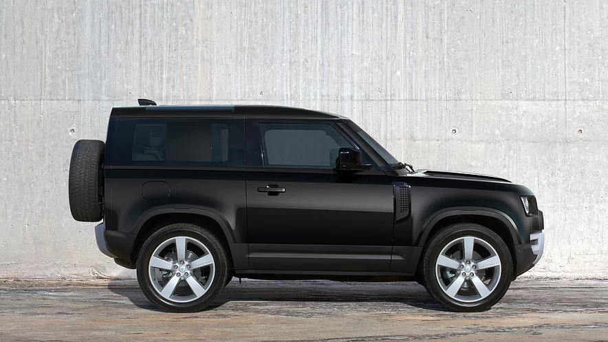 Defender 2024 Options & Accessories | Accessory Packs | Land Rover Botswana