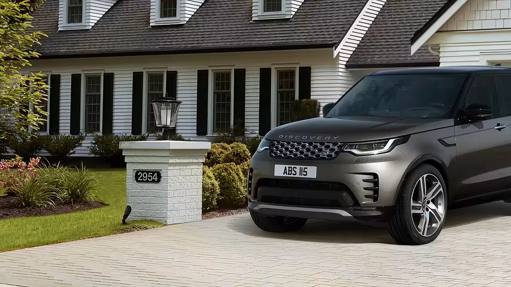 Our Discovery Lineup | Land Rover | Land Rover Ireland