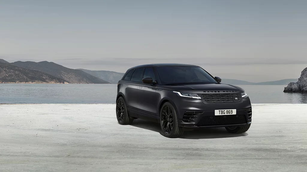 Range Rover Velar | Lumoavan ylellinen SUV | Land Rover Suomi