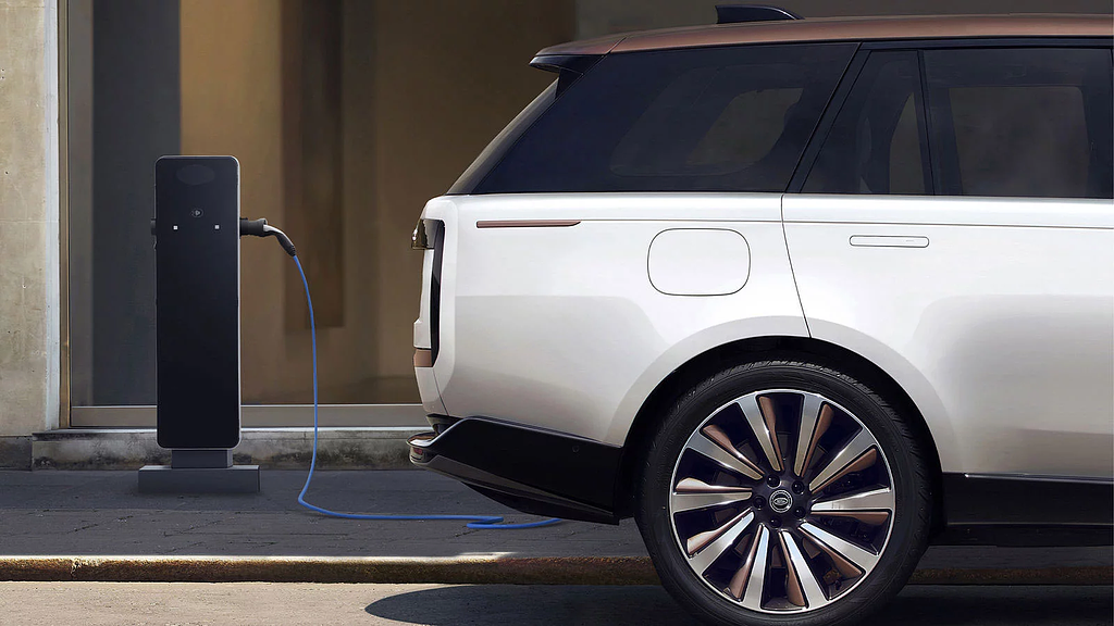 Public EV Charging | Charge Away From Home | Land Rover KSA