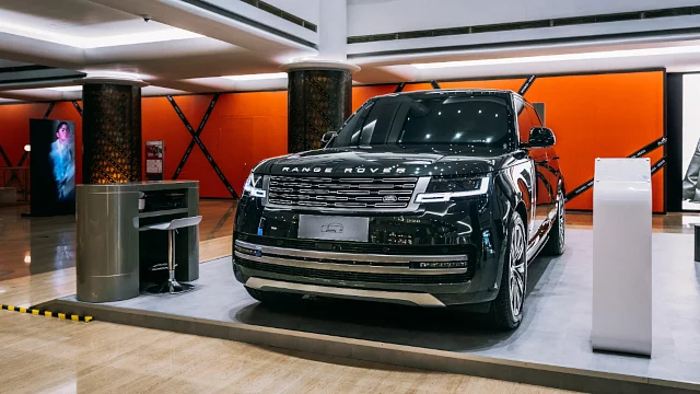 Discover Range Rover and Defender Roadshow at Plaza Indonesia | Land ...