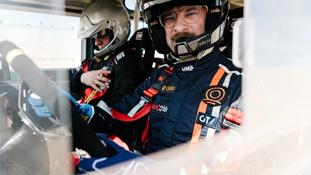 Karolis Raišys dalyvauja „Dakar Classic“ lenktynėse | Land Rover Lietuva