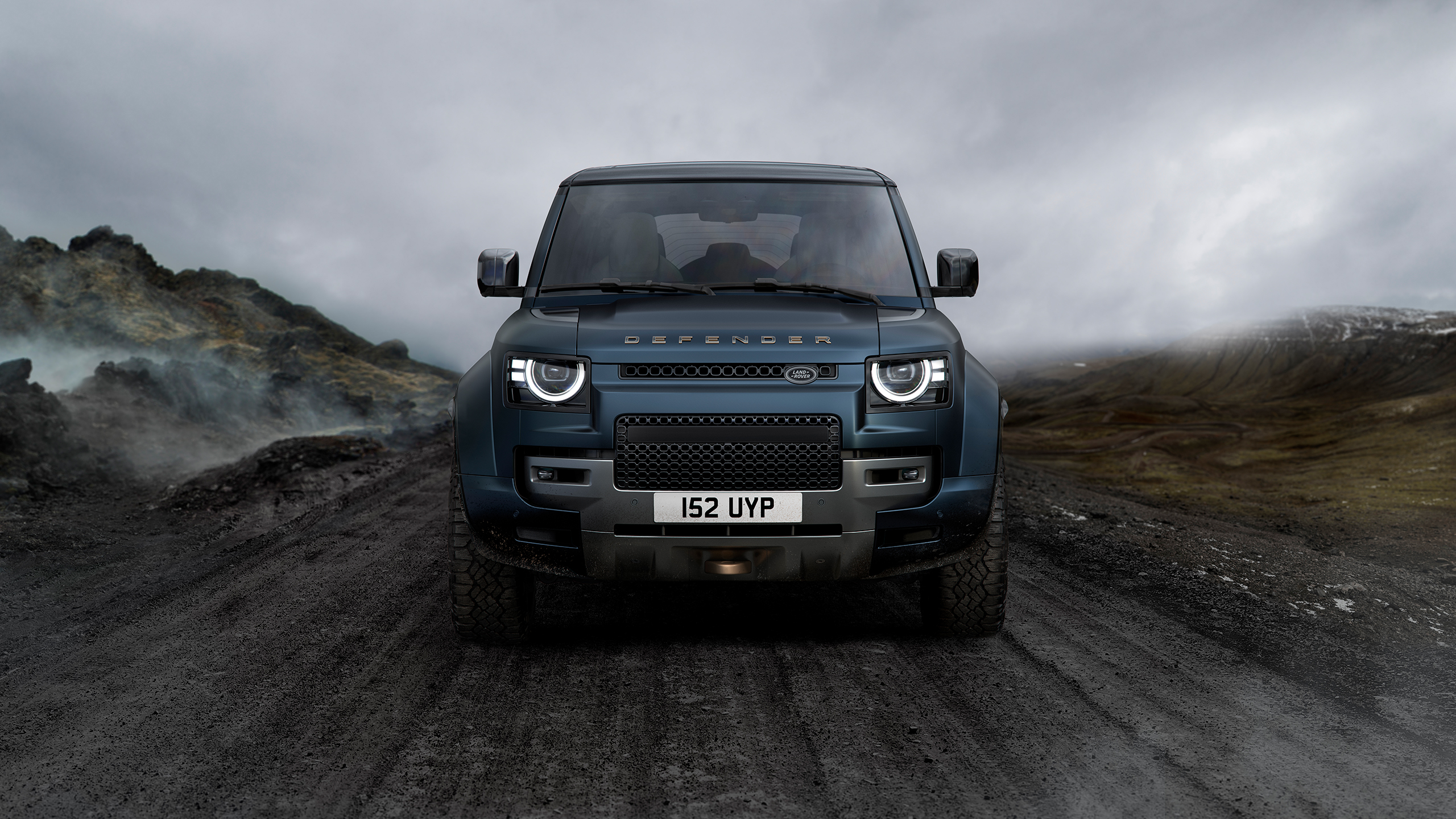 Explore Defender 110 | Load up. Go anywhere. | Land Rover UAE