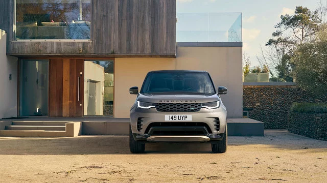 Land Rover Service Plans | Ownership | Land Rover Indonesia