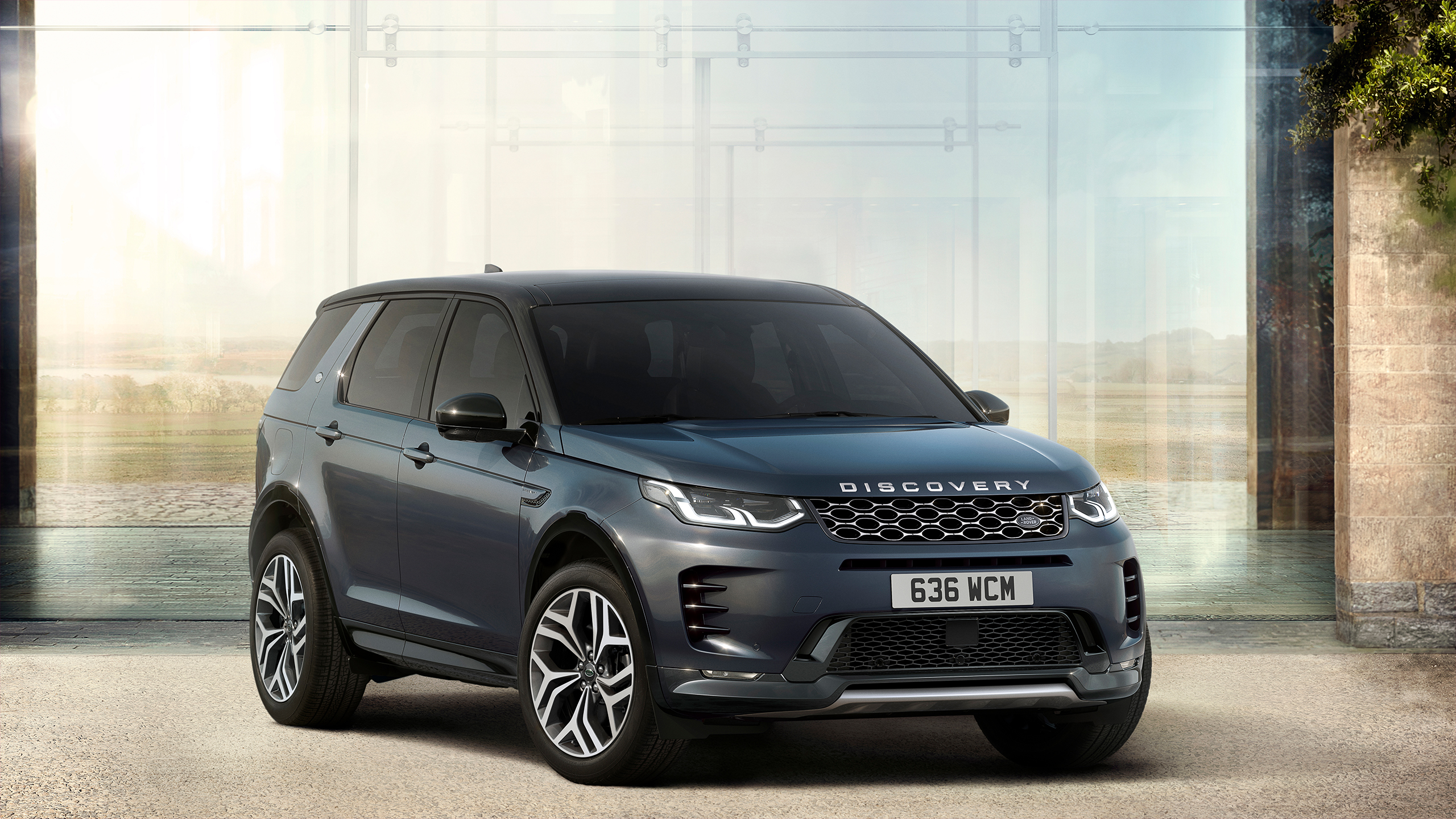 Discovery Sport | The Versatile and Compact Family SUV | Land Rover Cyprus