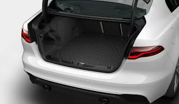 FRISSÍTSE FEL AUTÓJÁT NÉHÁNY ÚJ KIEGÉSZÍTŐVEL. | Jaguar