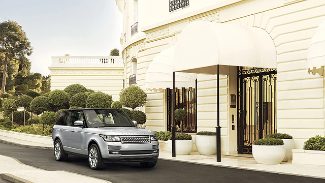 45 Years of Range Rover - Exceptional British Design | Land Rover Slovenija