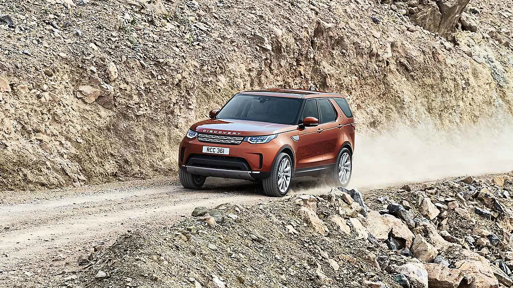 How To Drive Safely On Rocks – Off-Road 4x4 | Land Rover New Zealand