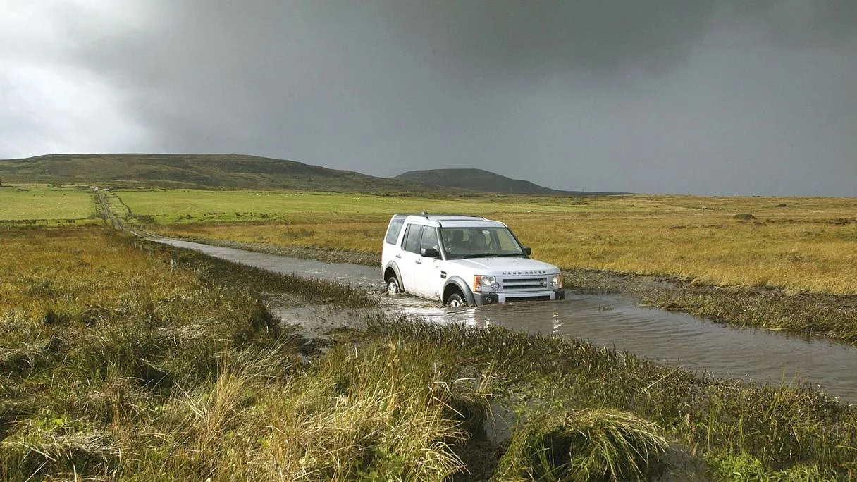 How-to Guide for Every Day Off-Road Situations | Land Rover New Zealand