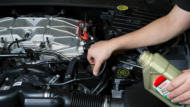 Electronic Vehicle Health Check | Land Rover