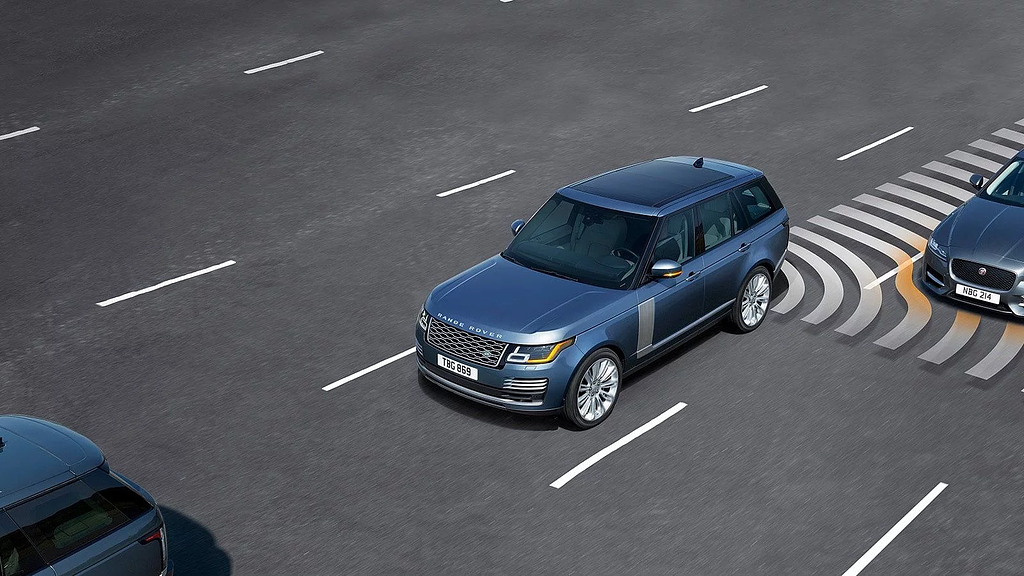 Safety and Security Features - Fleet & Business | Land Rover