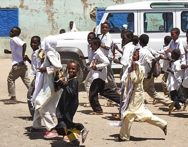 Humanitarismo e Conservação | Patrocínios e Parcerias | Land Rover Angola