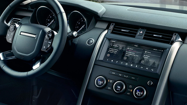 Complimentary InControl Upgrade | Land Rover Complimentary InControl Upgrade | Land Rover