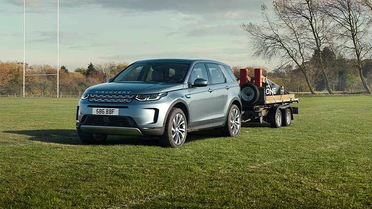 Land Rover's Towing Capabilities and Capacities | Land Rover Armenia