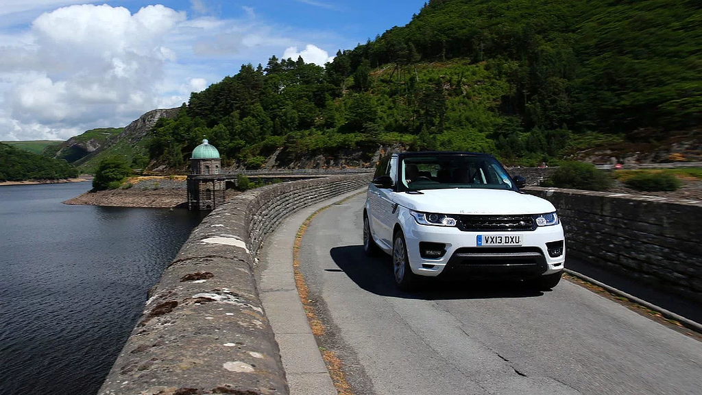 Range Rover Sport - Ride & Drive - Experiences News | Land Rover Jamaica