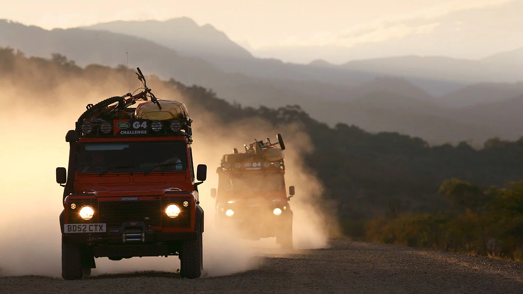 ЧЕСТВАМЕ DEFENDER | Ексклузивността Става Стандарт | Land Rover България