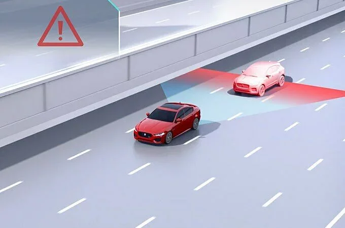 Driver Assistance - InControl | Jaguar UAE