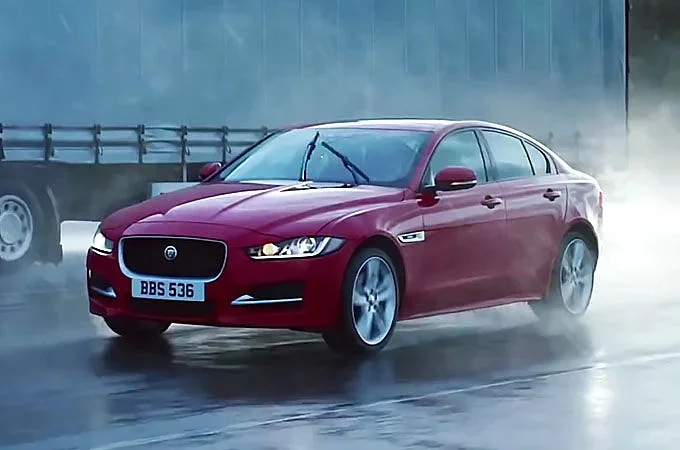 Jaguar Dynamic All-Wheel Drive Range - Article | Jaguar UAE