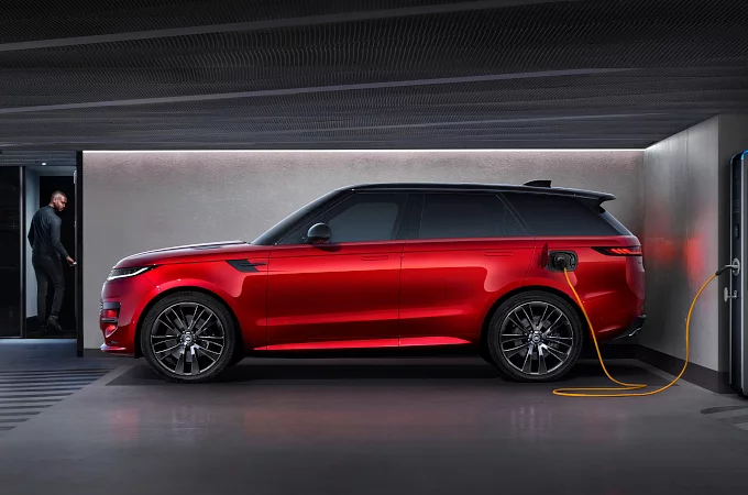 Electric range: PHEV, MHEV and All-Electric | Land Rover New Zealand