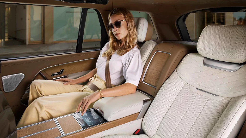 Range Rover 2024 | Luxury Performance SUV | Land Rover Botswana