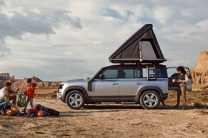 Explore Defender 110 2024 & Build yours today | Land Rover Kuwait