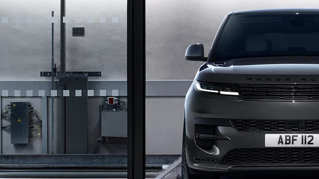 Range Rover - Lüks SUV ve 4x4 Araçları Keşfedin - Land Rover