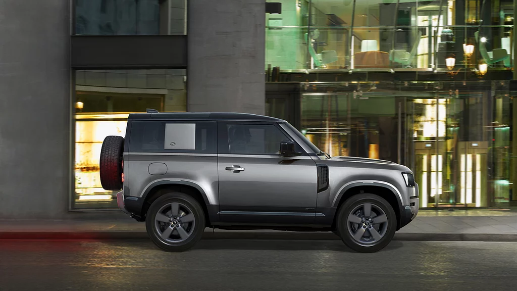 Explore Defender 90 2023 | Defender | Land Rover Ireland